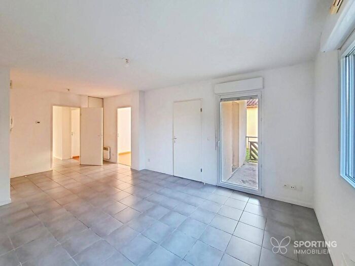 Appartement à louer - Miramont-de-Guyenne - 4 pièces - 3 chambres