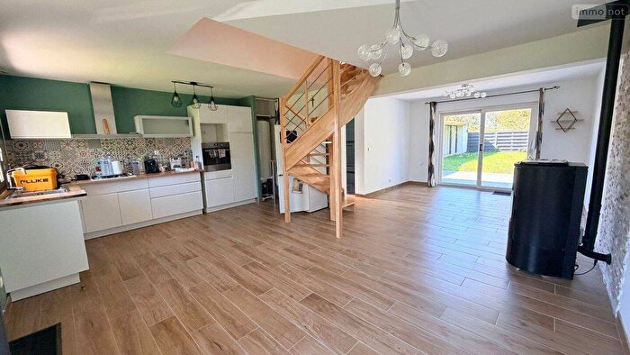 Maison 4 pièces à louer à Eringhem