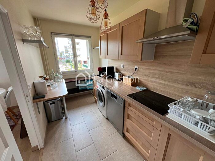 Appartement 2 pièces à Neuilly-sur-Marne, Fauvettes Sud, à louer