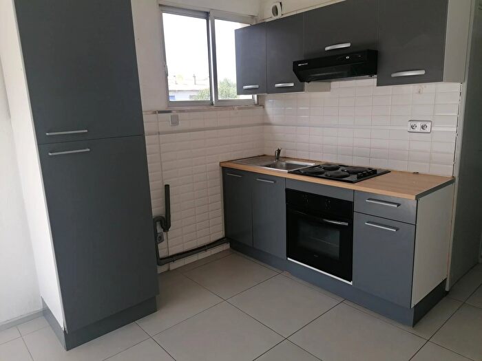 Appartement à louer - Nîmes, Clos dOrville - 2 pièces - 1 chambre