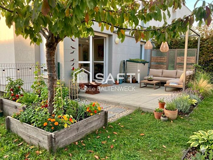 Appartement à vendre - Wintzenheim - 4 pièces - 3 chambres