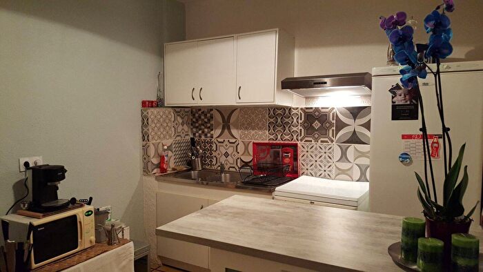 Appartement à louer - Les Mees - 2 pièces - 1 chambre