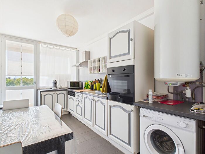 Appartement à vendre - Avignon, La Croisière - 4 pièces - 2 chambres