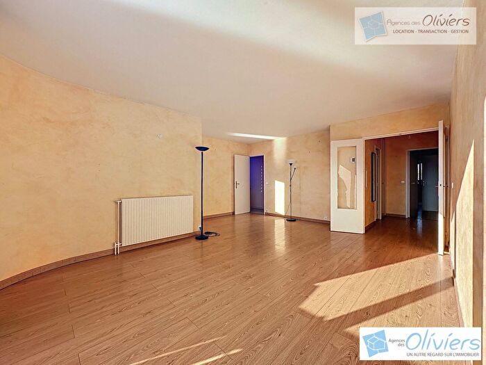 Appartement à louer - La Sourderie, Montigny-le-Bretonneux - 4 pièces - 3 chambres