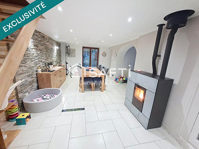 Maison à vendre - Longuyon - 6 pièces - 3 chambres