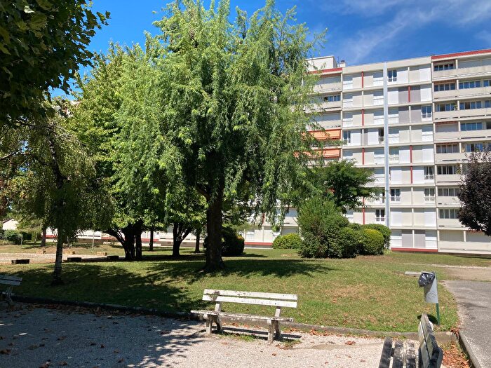 Saint-Martin-d'Hères, Romain Rolland - Appartement 3 pièces à louer