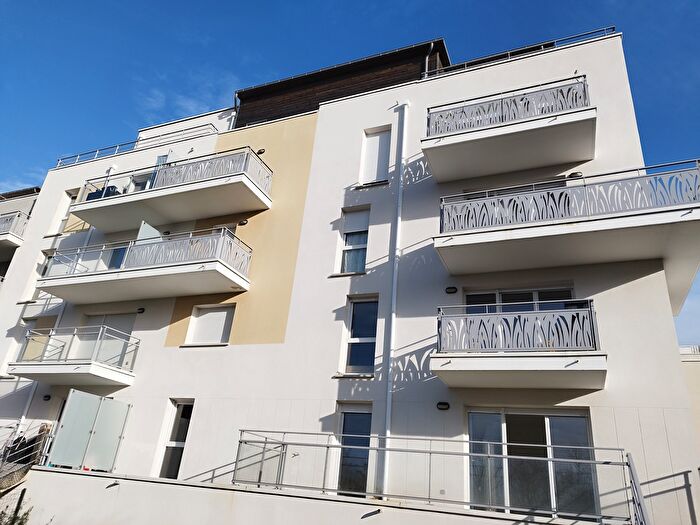 Appartement à louer - Lucé, Centre-ville - 3 pièces - 2 chambres