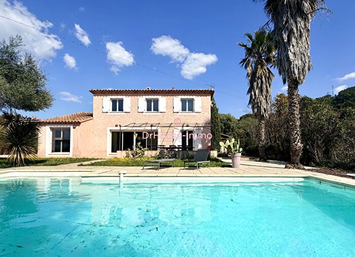 Maison à vendre - Ceyreste - 6 pièces - 4 chambres