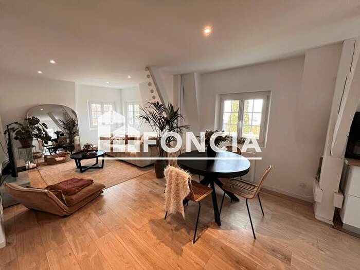 Appartement à louer - Cités, Thonon-les-Bains - 3 pièces - 2 chambres