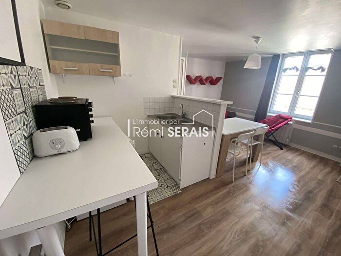 Centre Ville-Saint Léonard-Notre-Dame, Alençon : Appartement 1 pièce à louer