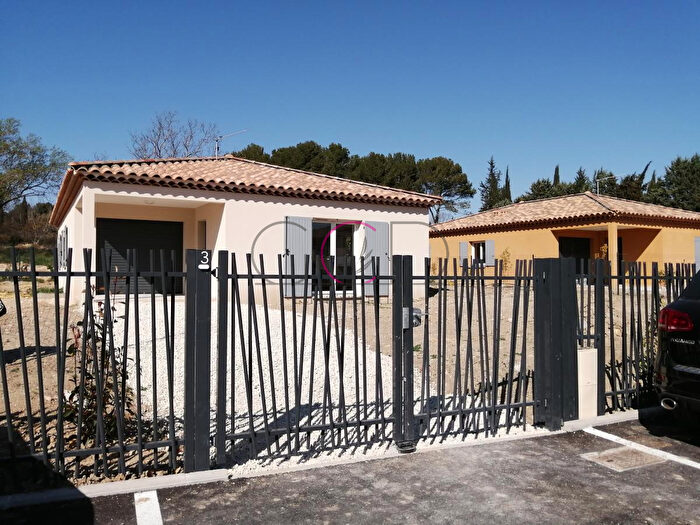 Maison à louer - Ventabren - 4 pièces - 3 chambres