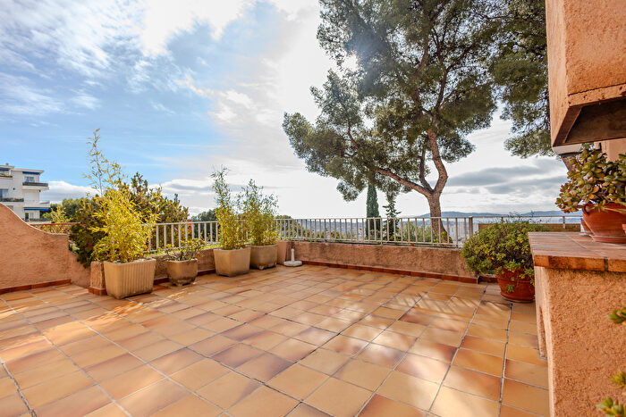 Maison à vendre - Toulon, Siblas - 5 pièces - 4 chambres