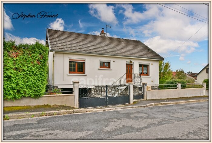 Maison à vendre - Le Chesne - 5 pièces - 4 chambres