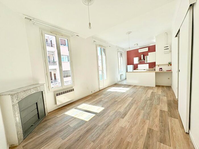Appartement 3 pièces à louer à Nice, Californie, Carras