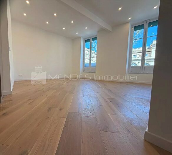 Appartement 4 pièces à Menton, Hôtel de Ville, Vieille Ville, Musée, Madone, Carnolès, à vendre