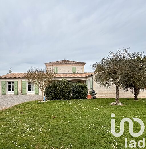 Maison à vendre - Jonzac - 11 pièces - 8 chambres