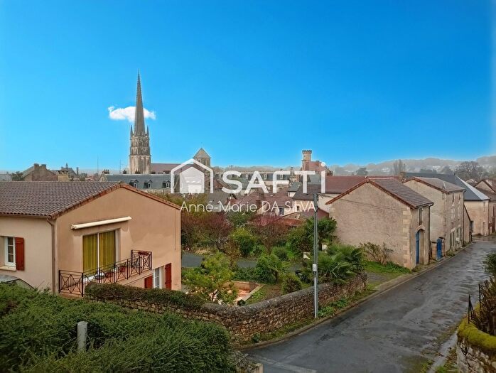 Maison à vendre - Saint-Savin - 6 pièces - 4 chambres