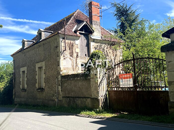 Maison à vendre - Antogny-le-Tillac - 1 pièce - 2 chambres