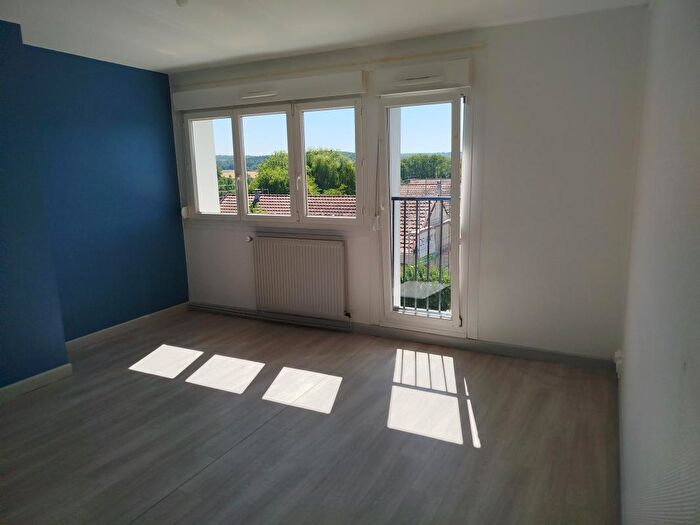 Appartement 3 pièces à Mirecourt, à louer