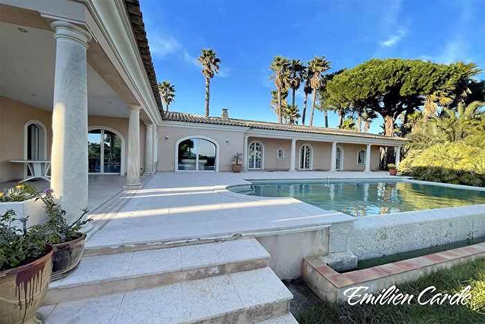 Maison à vendre - Sainte-Maxime, Saquèdes, Quilladou, Garonnette, Golfe - 6 pièces - 3 chambres