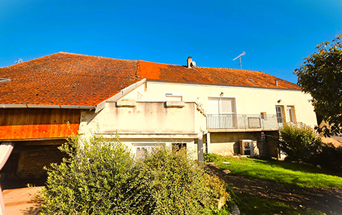 Maison à vendre - Pouillenay - 8 pièces - 7 chambres