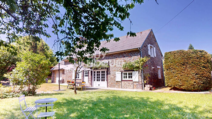 Maison 5 pièces à Saint-Ovin, à vendre
