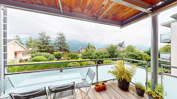 Appartement à vendre - Saint-Ismier - 4 pièces - 3 chambres