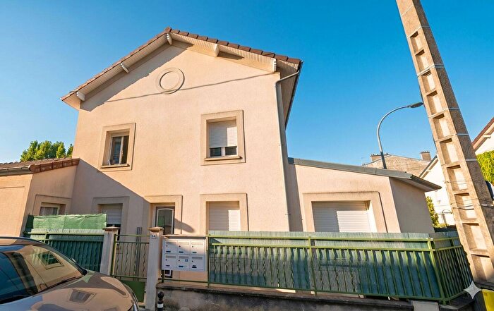 Saint Nicolas, Maisons-Laffitte : Appartement 2 pièces à louer