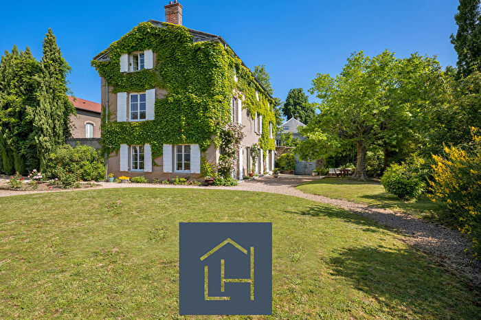 Écully, Les Serres, Vivier : Maison 11 pièces à vendre