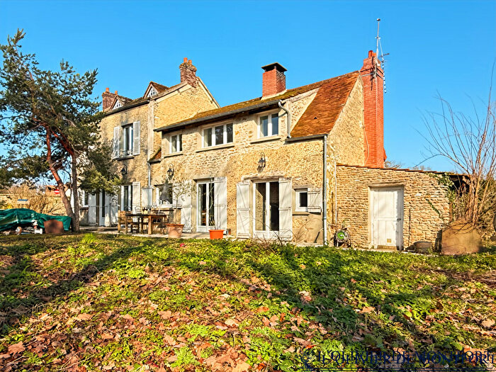 Maison à vendre - Montfort-lAmaury - 7 pièces - 3 chambres