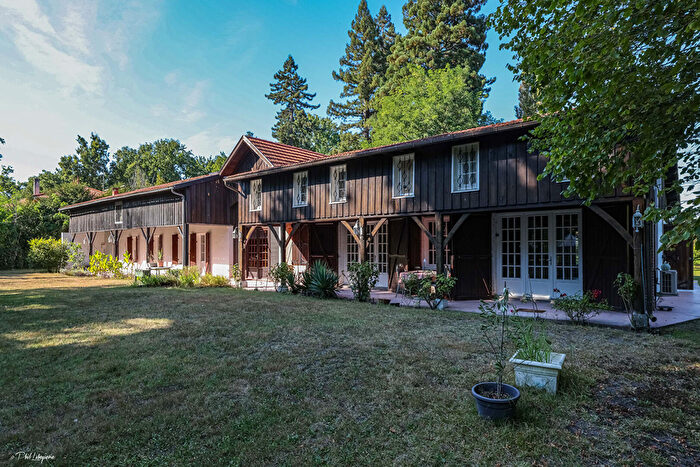 Maison 11 pièces à vendre à Mios