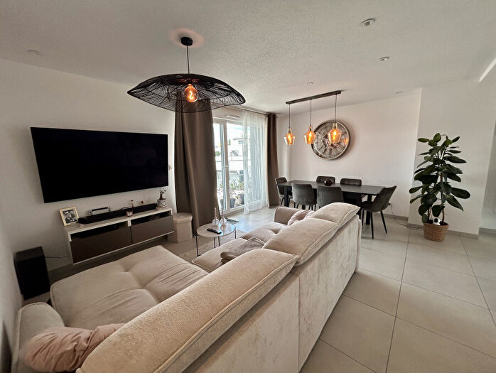 Appartement à vendre - Saint-Louis, Centre-ville - 3 pièces - 2 chambres