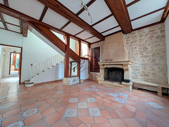 Maison à vendre - La Bastide-des-Jourdans - 4 pièces - 3 chambres