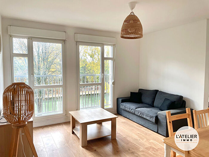 Appartement à louer - Reims, Barbâtre - 4 pièces - 3 chambres