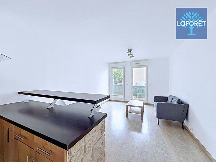 Bord de Marne, Champs-sur-Marne - Appartement 2 pièces à louer