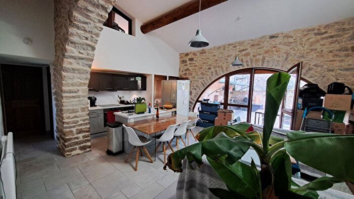 Maison 4 pièces à louer - Notre-Dame-de-Londres