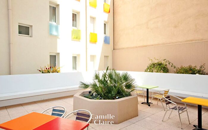Maisons à vendre et appartements à louer - 1