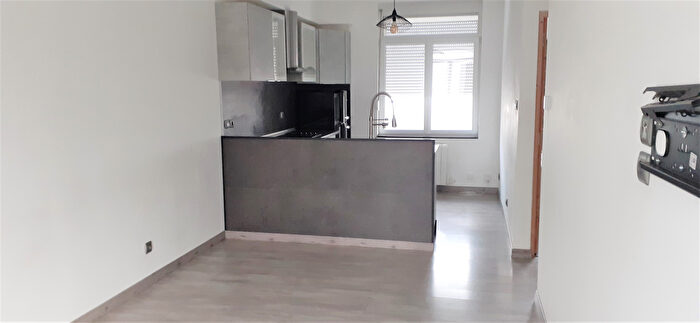 Appartement 3 pièces à Valenciennes, Cheminots, Acalas, Fb de Lille, à louer