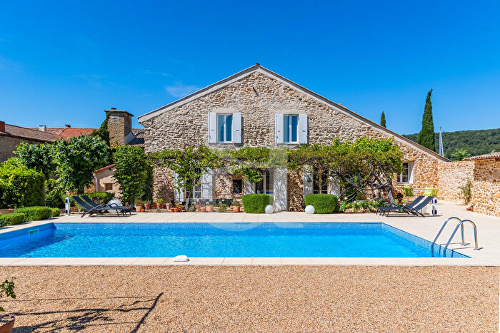 Maison à vendre - Sainte-Cécile-les-Vignes - 7 pièces - 5 chambres