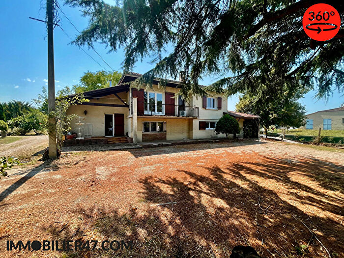 Maison 7 pièces à Aiguillon, à vendre