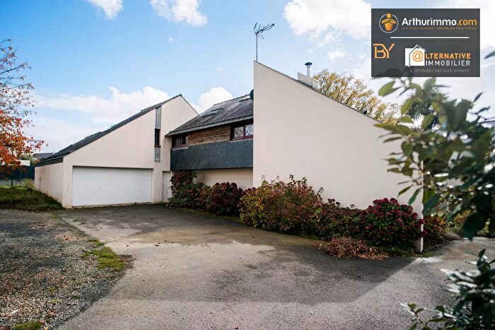 Maison à vendre - Châteaubourg - 7 pièces - 6 chambres