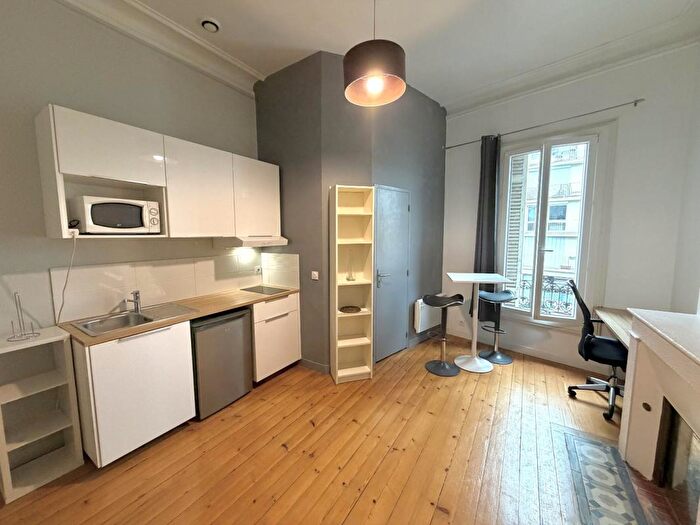 Appartement à louer - Talence, Saint-Genès, La Médoquine, Haut-Brion - 1 pièce