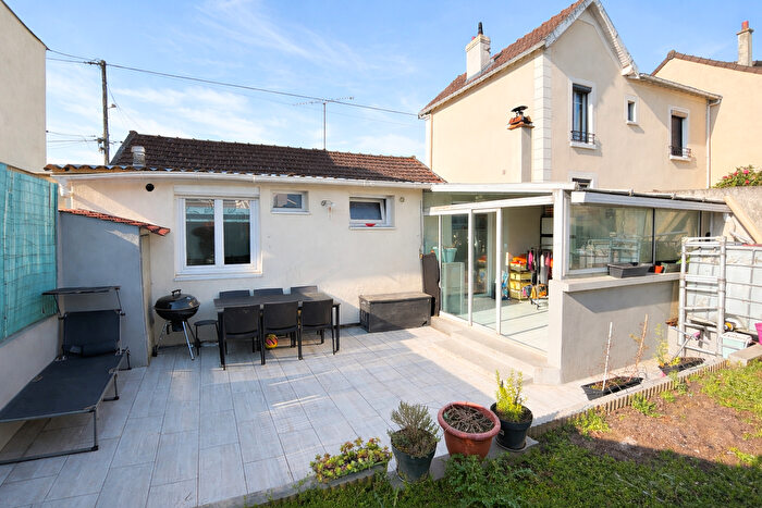 Maison à vendre - Goussainville, Buttes Chaumont, Buttes aux Oies, Grand Pré, Demoiselles - 3 pièces - 2 chambres