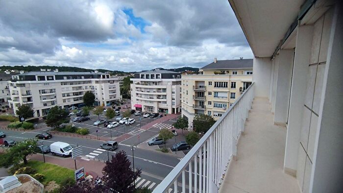 Appartement 6 pièces à Le Forum, Saint-Gratien, à louer