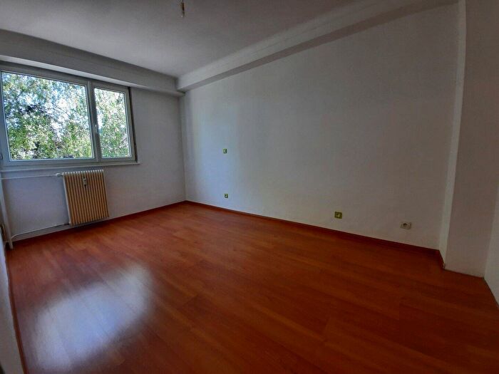 Appartement à louer - Koenigshoffen Est, Strasbourg - 3 pièces - 2 chambres