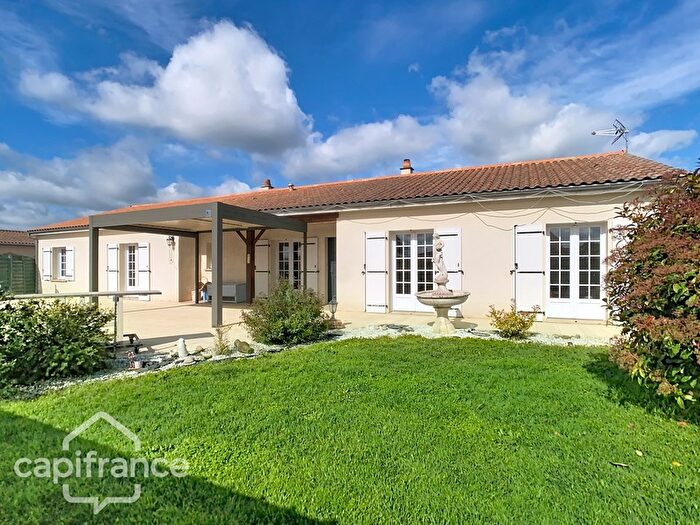 Mauzé-Thouarsais - Maison 7 pièces à vendre