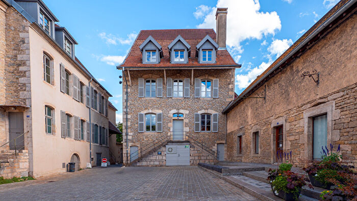 Ornans - Maison 10 pièces à vendre