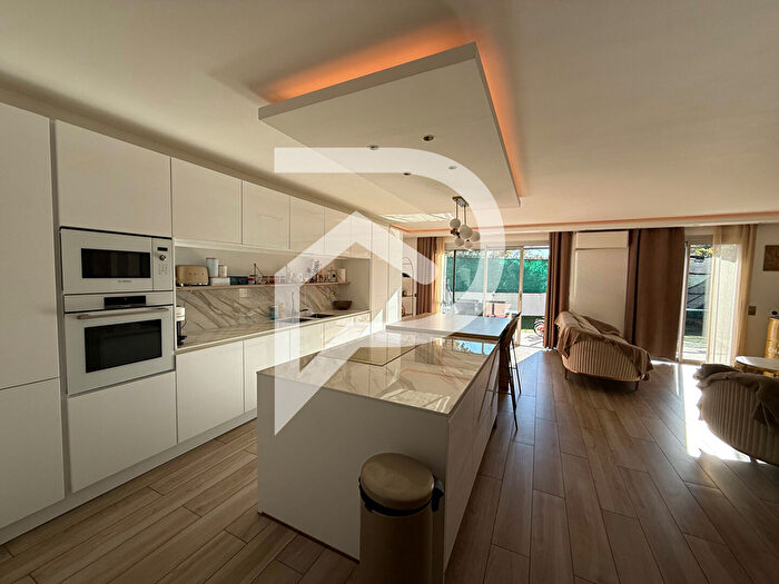 Maison à vendre - Le Cannet, Rocheville, Colombier, Campelières - 5 pièces - 4 chambres