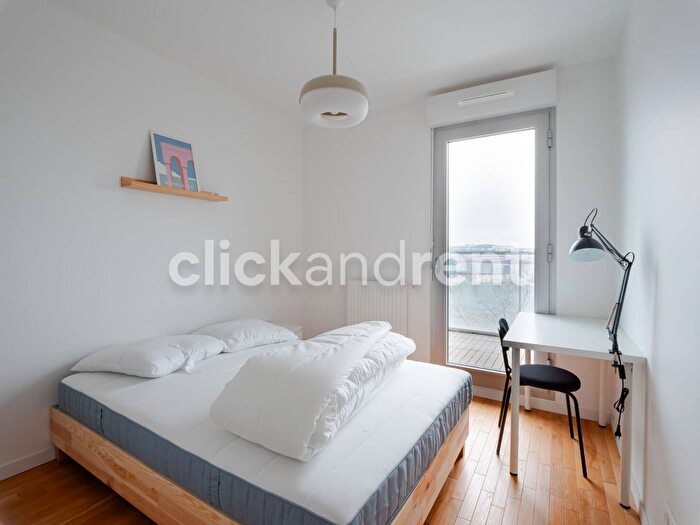Appartement 4 pièces à louer à Plateau-Grèves-Europe-Gare du Stade-Fossés Jean, Colombes