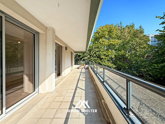 Clermont-Ferrand, Cotes de Clermont : Appartement 3 pièces à vendre